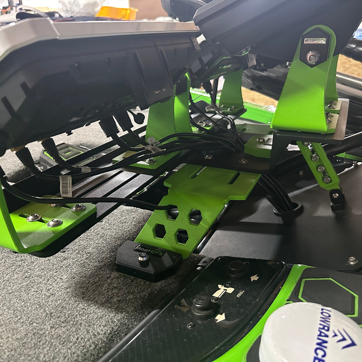 Dual to Triple Graph Bow Mount Adapter Plate – BoatEFX